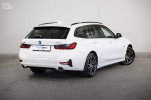 White BMW 330 2022 in Vilnius, with an engine capacity of 2.00 L and mileage of 108 thousand km for 28771 €, photo 10 on AUTOMOTO.COM.LV