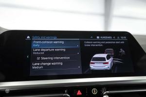Balts BMW 330 2022 Tukums, ar dzinēja tilpumu 2.00 L un nobraukumu 169 tūkst. km par 25777 €, foto 36 vietnē AUTOMOTO.COM.LV
