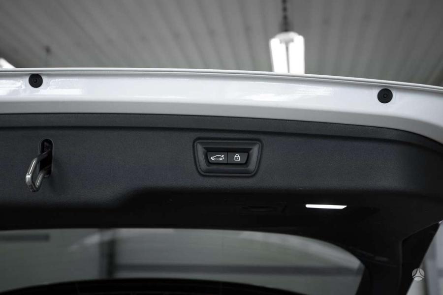Balts BMW 330 2022 Tukums, ar dzinēja tilpumu 2.00 L un nobraukumu 169 tūkst. km par 25777 €, foto 40 vietnē AUTOMOTO.COM.LV