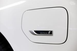 White BMW 330 2023 in Vilnius, with an engine capacity of 2.00 L and mileage of 116 thousand km for 33991 €, photo 9 on AUTOMOTO.COM.LV