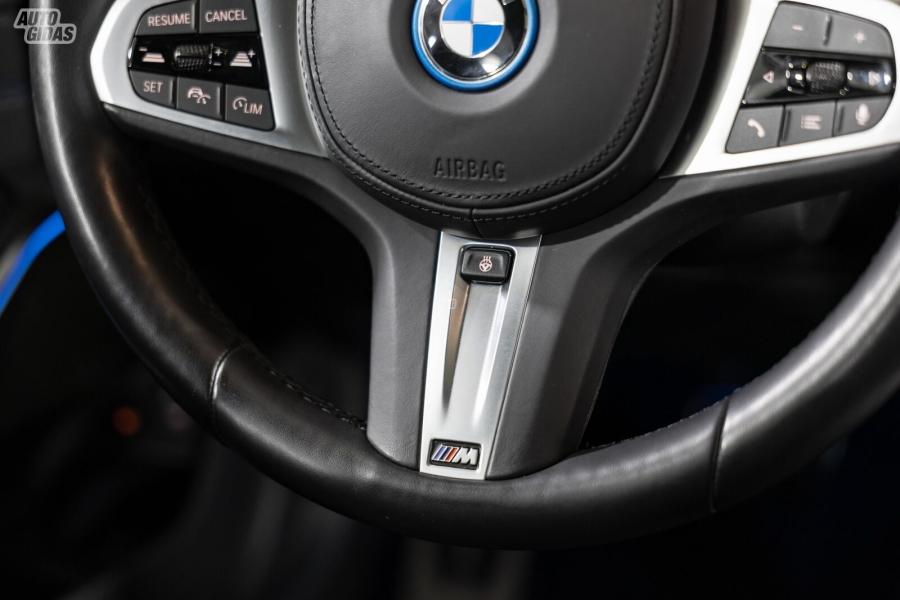 White BMW 330 2023 in Vilnius, with an engine capacity of 2.00 L and mileage of 116 thousand km for 33991 €, photo 28 on AUTOMOTO.COM.LV