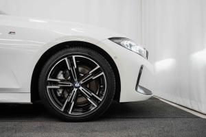 Balts BMW 330 2023 Tallina, ar dzinēja tilpumu 2.00 L un nobraukumu 110 tūkst. km par 33900 €, foto 17 vietnē AUTOMOTO.COM.LV