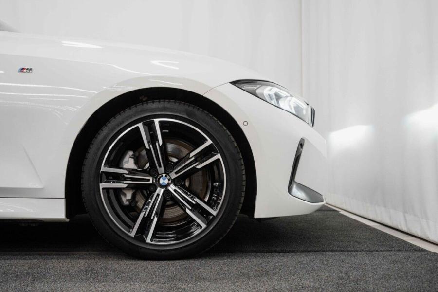 Balts BMW 330 2023 Tallina, ar dzinēja tilpumu 2.00 L un nobraukumu 110 tūkst. km par 33900 €, foto 17 vietnē AUTOMOTO.COM.LV