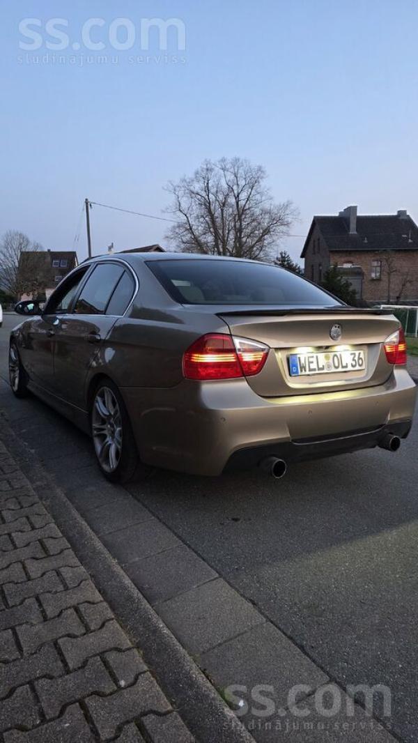 Yellow BMW 330 2007 in Riga, with an engine capacity of 3.00 L and mileage of 260 thousand km for 6500 €, photo 4 on AUTOMOTO.COM.LV