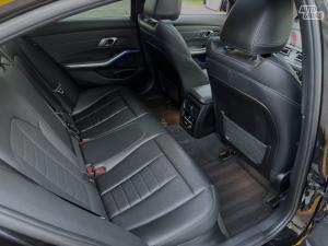 Dzeltens BMW 330 2019 Viļņa, ar dzinēja tilpumu 2.00 L un nobraukumu 55 tūkst. km par 28900 €, foto 33 vietnē AUTOMOTO.COM.LV