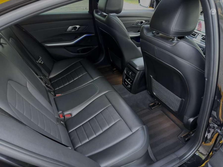 Dzeltens BMW 330 2019 Viļņa, ar dzinēja tilpumu 2.00 L un nobraukumu 55 tūkst. km par 28500 €, foto 34 vietnē AUTOMOTO.COM.LV