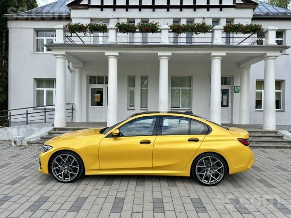 Dzeltens BMW 330 2020 Rīga, ar dzinēja tilpumu 3.00 L un nobraukumu 50 tūkst. km par 31900 €, foto 1 vietnē AUTOMOTO.COM.LV