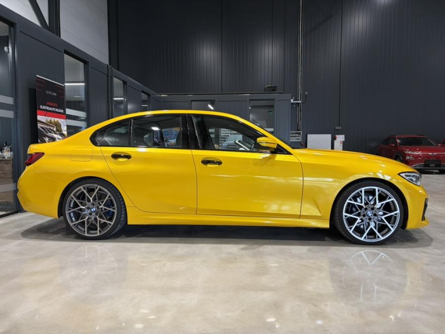 Dzeltens BMW 330 2020 Rīga, ar dzinēja tilpumu 3.00 L un nobraukumu 52 tūkst. km par 31490 €, foto 1 vietnē AUTOMOTO.COM.LV