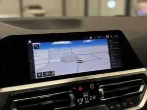 Dzeltens BMW 330 2020 Rīga, ar dzinēja tilpumu 3.00 L un nobraukumu 52 tūkst. km par 31490 €, foto 13 vietnē AUTOMOTO.COM.LV