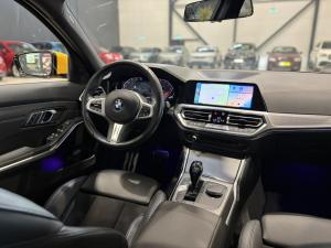 Dzeltens BMW 330 2020 Rīga, ar dzinēja tilpumu 3.00 L un nobraukumu 52 tūkst. km par 31490 €, foto 18 vietnē AUTOMOTO.COM.LV