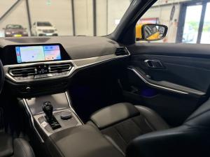 Dzeltens BMW 330 2020 Rīga, ar dzinēja tilpumu 3.00 L un nobraukumu 52 tūkst. km par 31490 €, foto 19 vietnē AUTOMOTO.COM.LV