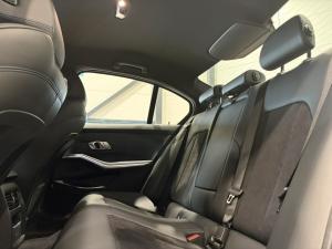 Dzeltens BMW 330 2020 Rīga, ar dzinēja tilpumu 3.00 L un nobraukumu 52 tūkst. km par 31490 €, foto 22 vietnē AUTOMOTO.COM.LV