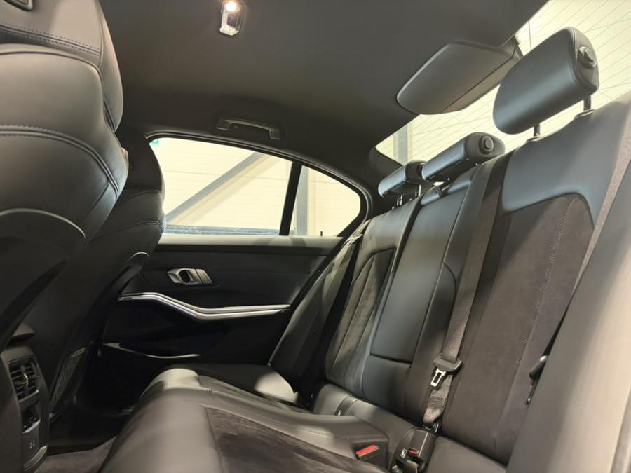Dzeltens BMW 330 2020 Rīga, ar dzinēja tilpumu 3.00 L un nobraukumu 52 tūkst. km par 31490 €, foto 22 vietnē AUTOMOTO.COM.LV