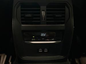 Dzeltens BMW 330 2020 Rīga, ar dzinēja tilpumu 3.00 L un nobraukumu 52 tūkst. km par 31490 €, foto 23 vietnē AUTOMOTO.COM.LV