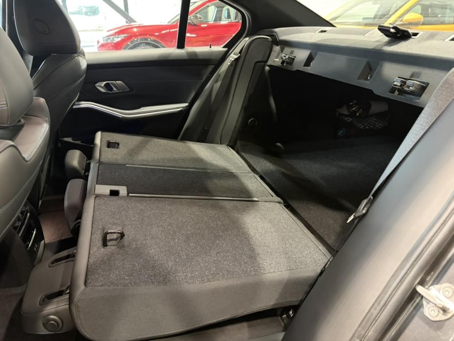 Dzeltens BMW 330 2020 Rīga, ar dzinēja tilpumu 3.00 L un nobraukumu 52 tūkst. km par 31490 €, foto 25 vietnē AUTOMOTO.COM.LV