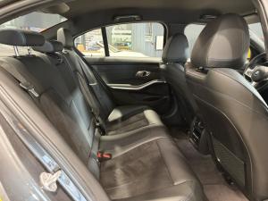 Dzeltens BMW 330 2020 Rīga, ar dzinēja tilpumu 3.00 L un nobraukumu 52 tūkst. km par 31490 €, foto 26 vietnē AUTOMOTO.COM.LV