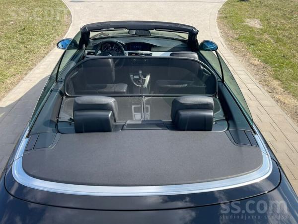 Black BMW 335 2007 in Riga, with an engine capacity of 3.00 L and mileage of 177 thousand km for 15500 €, photo 10 on AUTOMOTO.COM.LV