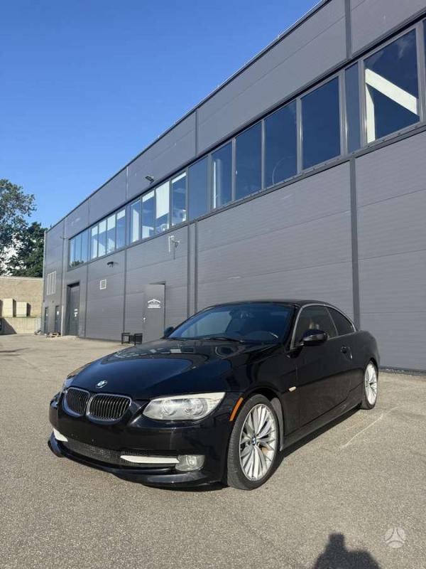 Melns BMW 335 2011 Klaipėda, ar dzinēja tilpumu 3.00 L un nobraukumu 290 tūkst. km par 10500 €, foto 1 vietnē AUTOMOTO.COM.LV