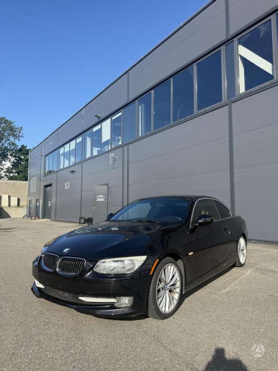 Black BMW 335 2011 in Klaipeda, with an engine capacity of 3.00 L and mileage of 290 thousand km for 10500 €, photo 1 on AUTOMOTO.COM.LV