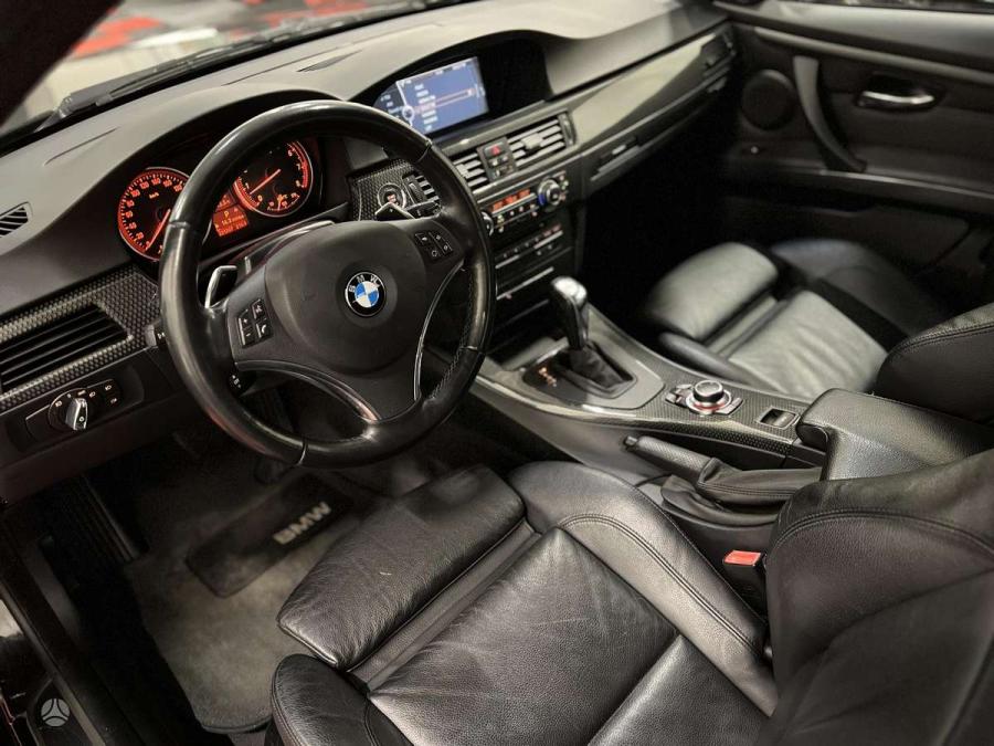 Black BMW 335 2011 in Vilnius, with an engine capacity of 3.00 L and mileage of 231 thousand km for 12699 €, photo 14 on AUTOMOTO.COM.LV