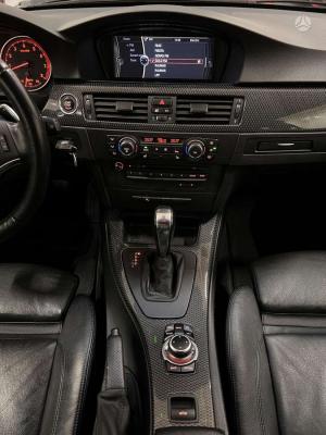 Black BMW 335 2011 in Vilnius, with an engine capacity of 3.00 L and mileage of 231 thousand km for 12699 €, photo 22 on AUTOMOTO.COM.LV