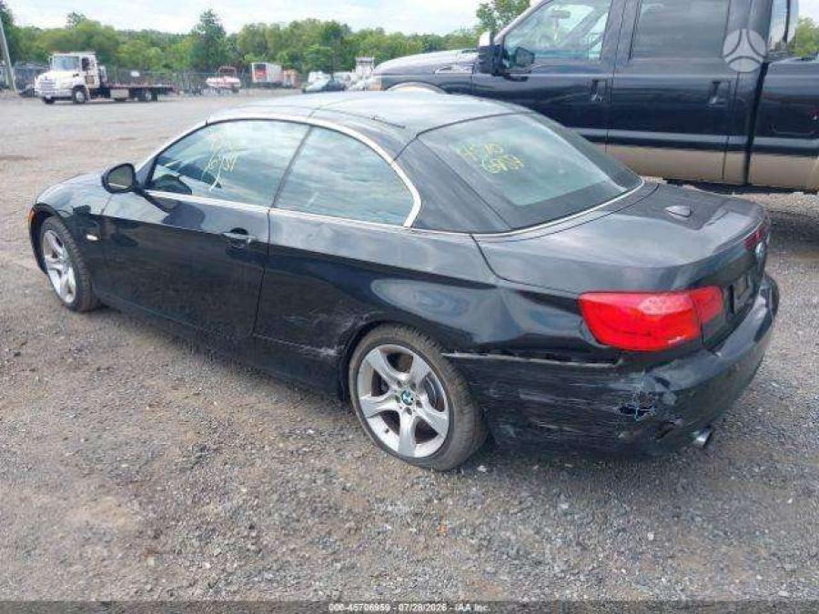 Black BMW 335 2011 in Klaipeda, with an engine capacity of 3.00 L and mileage of 64 thousand km for 5000 €, photo 8 on AUTOMOTO.COM.LV