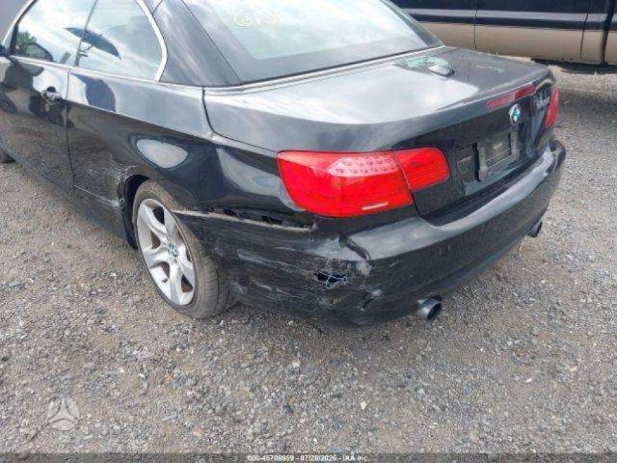 Black BMW 335 2011 in Klaipeda, with an engine capacity of 3.00 L and mileage of 64 thousand km for 5000 €, photo 9 on AUTOMOTO.COM.LV