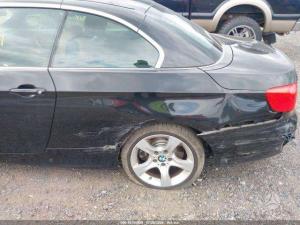 Black BMW 335 2011 in Klaipeda, with an engine capacity of 3.00 L and mileage of 64 thousand km for 5000 €, photo 11 on AUTOMOTO.COM.LV
