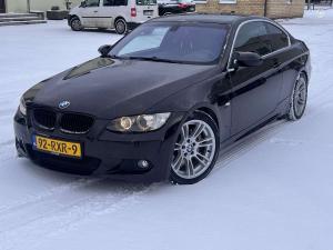 Black BMW 335 2007 in Sirvintos, with an engine capacity of 2.99 L and mileage of 293 thousand km for 9999 €, photo 2 on AUTOMOTO.COM.LV