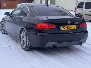 Black BMW 335 2007 in Sirvintos, with an engine capacity of 2.99 L and mileage of 293 thousand km for 9999 €, photo 11 on AUTOMOTO.COM.LV