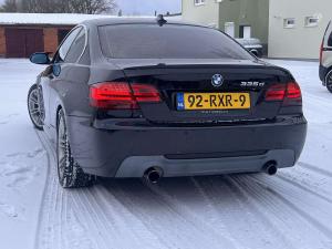 Black BMW 335 2007 in Sirvintos, with an engine capacity of 2.99 L and mileage of 293 thousand km for 9999 €, photo 13 on AUTOMOTO.COM.LV