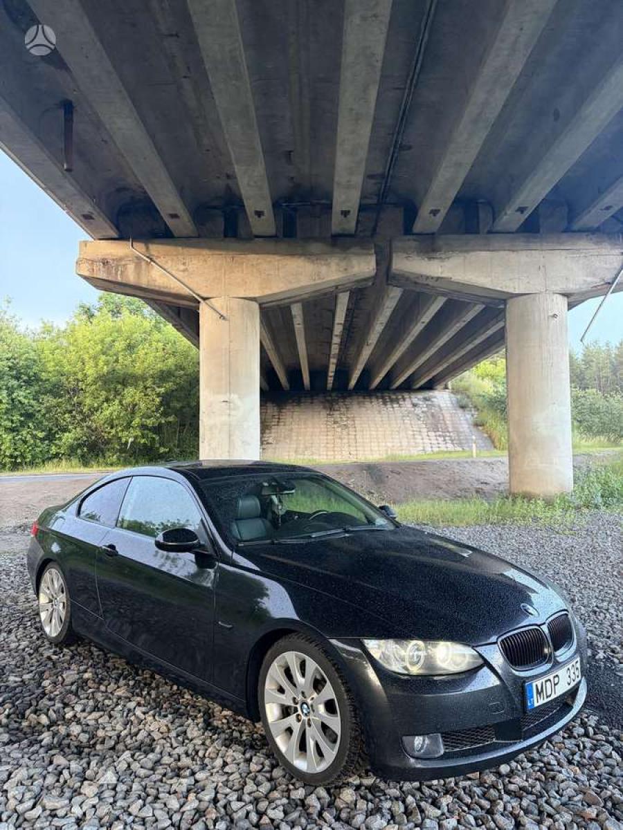Melns BMW 335 2007 Viļņa, ar dzinēja tilpumu 3.00 L un nobraukumu 395 tūkst. km par 8000 €, foto 9 vietnē AUTOMOTO.COM.LV