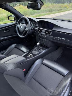 Black BMW 335 2007 in Limbazi, with an engine capacity of 3.00 L and mileage of 382 thousand km for 9600 €, photo 5 on AUTOMOTO.COM.LV