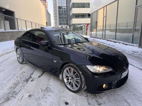 Black BMW 335 2008 in Vilnius, with an engine capacity of 2.99 L and mileage of 387 thousand km for 8850 €, photo 1 on AUTOMOTO.COM.LV