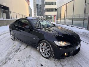 Black BMW 335 2008 in Vilnius, with an engine capacity of 2.99 L and mileage of 387 thousand km for 8850 €, photo  on AUTOMOTO.COM.LV