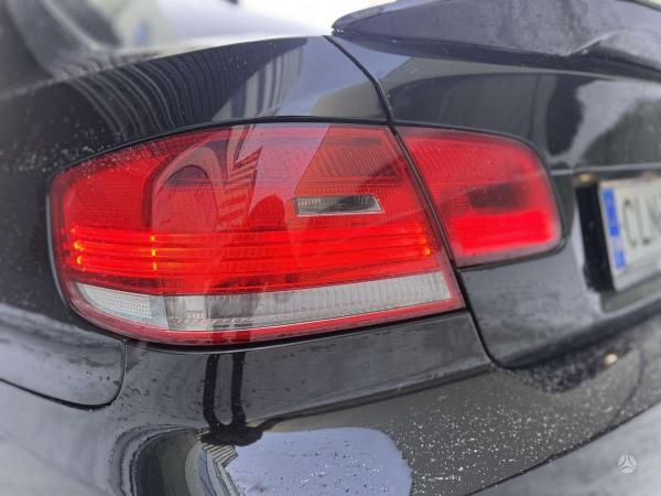 Black BMW 335 2008 in Vilnius, with an engine capacity of 2.99 L and mileage of 387 thousand km for 8850 €, photo 7 on AUTOMOTO.COM.LV