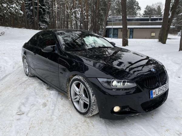 Black BMW 335 2008 in Vilnius, with an engine capacity of 2.99 L and mileage of 351 thousand km for 8350 €, photo 1 on AUTOMOTO.COM.LV