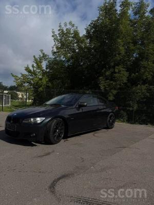 Melns BMW 335 2009 Daugavpils, ar dzinēja tilpumu 3.00 L un nobraukumu 251 tūkst. km par 10500 €, foto  vietnē AUTOMOTO.COM.LV