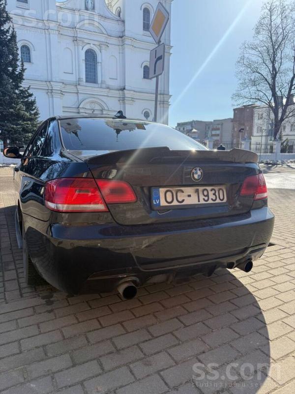 Melns BMW 335 2009 Daugavpils, ar dzinēja tilpumu 3.00 L un nobraukumu 251 tūkst. km par 10500 €, foto 3 vietnē AUTOMOTO.COM.LV