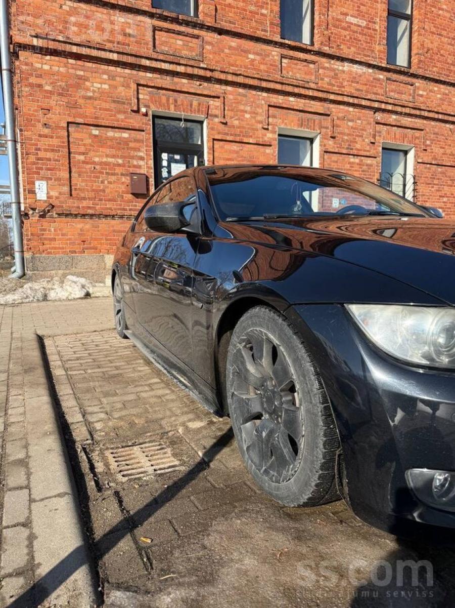 Melns BMW 335 2009 Daugavpils, ar dzinēja tilpumu 3.00 L un nobraukumu 251 tūkst. km par 10500 €, foto 11 vietnē AUTOMOTO.COM.LV