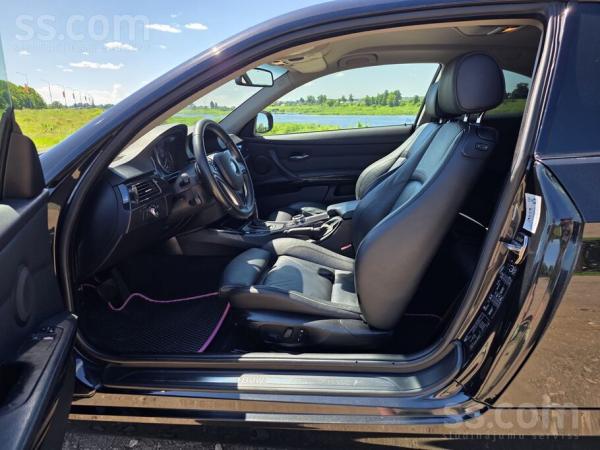 Melns BMW 335 2009 Daugavpils, ar dzinēja tilpumu 3.00 L un nobraukumu 255 tūkst. km par 8000 €, foto 9 vietnē AUTOMOTO.COM.LV