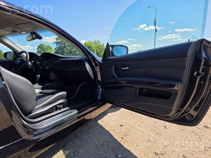 Черный БМВ 335 2009 в Даугавпилс, объемом двигателя 3.00 л и пробегом 255 тыс. км за 8000 €, фото 14 на AUTOMOTO.COM.LV