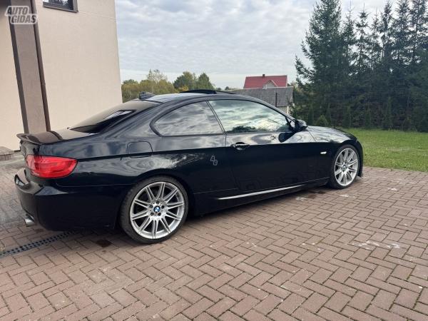 Melns BMW 335 2009 Viļņa, ar dzinēja tilpumu 3.00 L un nobraukumu 155 tūkst. km par 10000 €, foto 5 vietnē AUTOMOTO.COM.LV