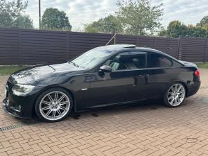 Melns BMW 335 2009 Viļņa, ar dzinēja tilpumu 3.00 L un nobraukumu 155 tūkst. km par 10000 €, foto 9 vietnē AUTOMOTO.COM.LV