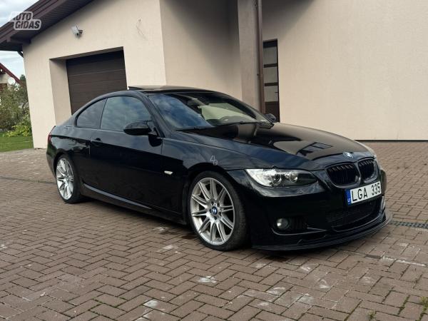 Melns BMW 335 2009 Viļņa, ar dzinēja tilpumu 3.00 L un nobraukumu 155 tūkst. km par 10000 €, foto 10 vietnē AUTOMOTO.COM.LV