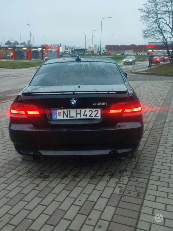 Melns BMW 335 2010 Kauņa, ar dzinēja tilpumu 2.98 L un nobraukumu 333 tūkst. km par 8300 €, foto 6 vietnē AUTOMOTO.COM.LV