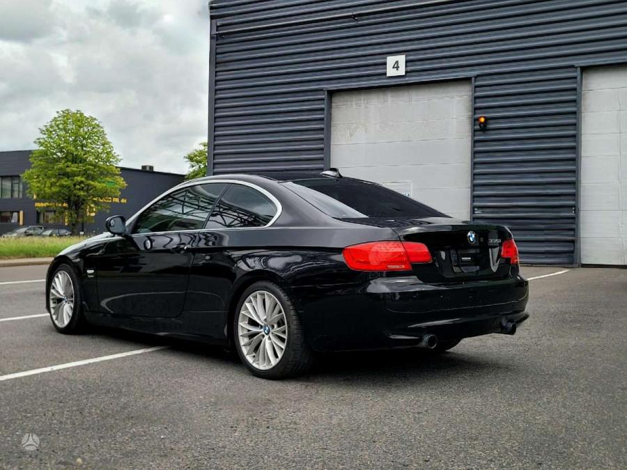 Melns BMW 335 2011 Kauņa, ar dzinēja tilpumu 2.98 L un nobraukumu 212 tūkst. km par 8500 €, foto 3 vietnē AUTOMOTO.COM.LV