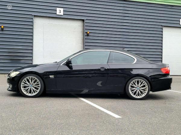 Melns BMW 335 2011 Kauņa, ar dzinēja tilpumu 2.98 L un nobraukumu 212 tūkst. km par 8500 €, foto 5 vietnē AUTOMOTO.COM.LV