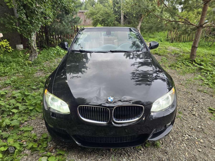 Black BMW 335 2011 in Radviliskis, with an engine capacity of 3.00 L and mileage of 180 thousand km for 4650 €, photo 7 on AUTOMOTO.COM.LV