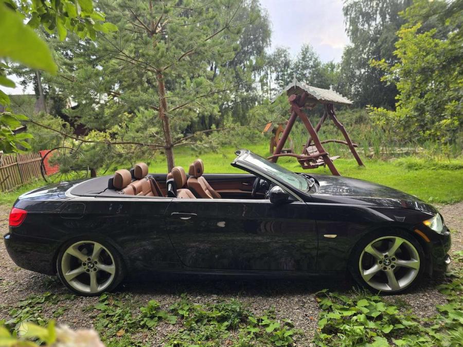 Black BMW 335 2011 in Radviliskis, with an engine capacity of 3.00 L and mileage of 180 thousand km for 4650 €, photo 12 on AUTOMOTO.COM.LV